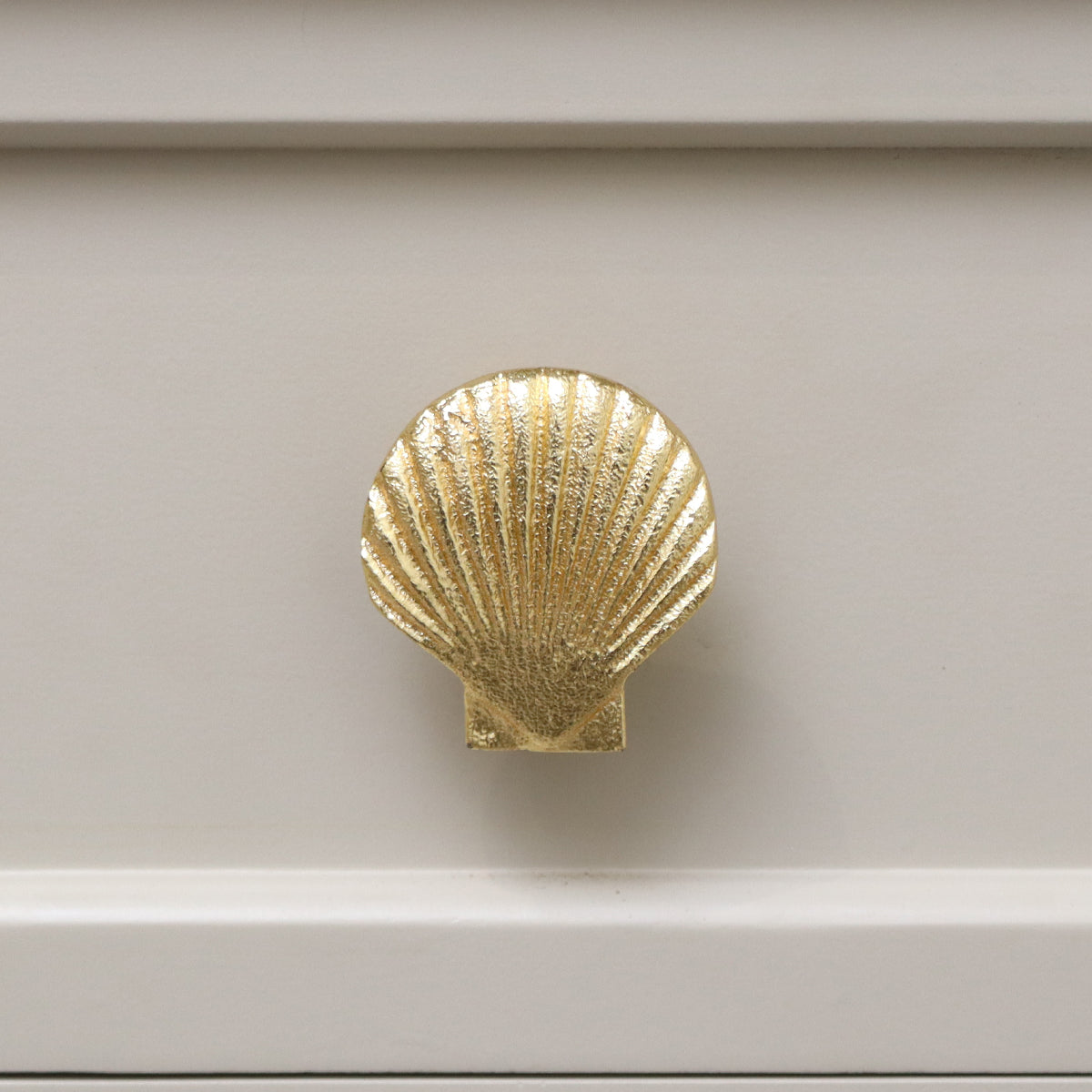 Gold Scallop Sea Shell Drawer Knob – Windsor Browne