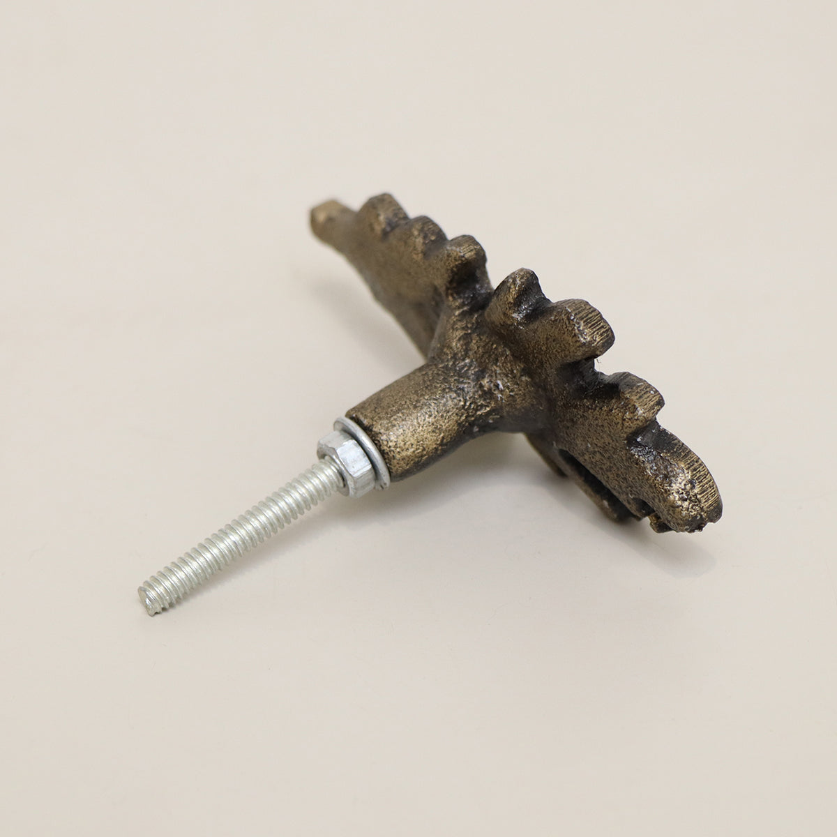 Rustic Oak Leaf Drawer Knob – Windsor Browne